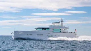 26m Delta Powerboats Shockwave sold